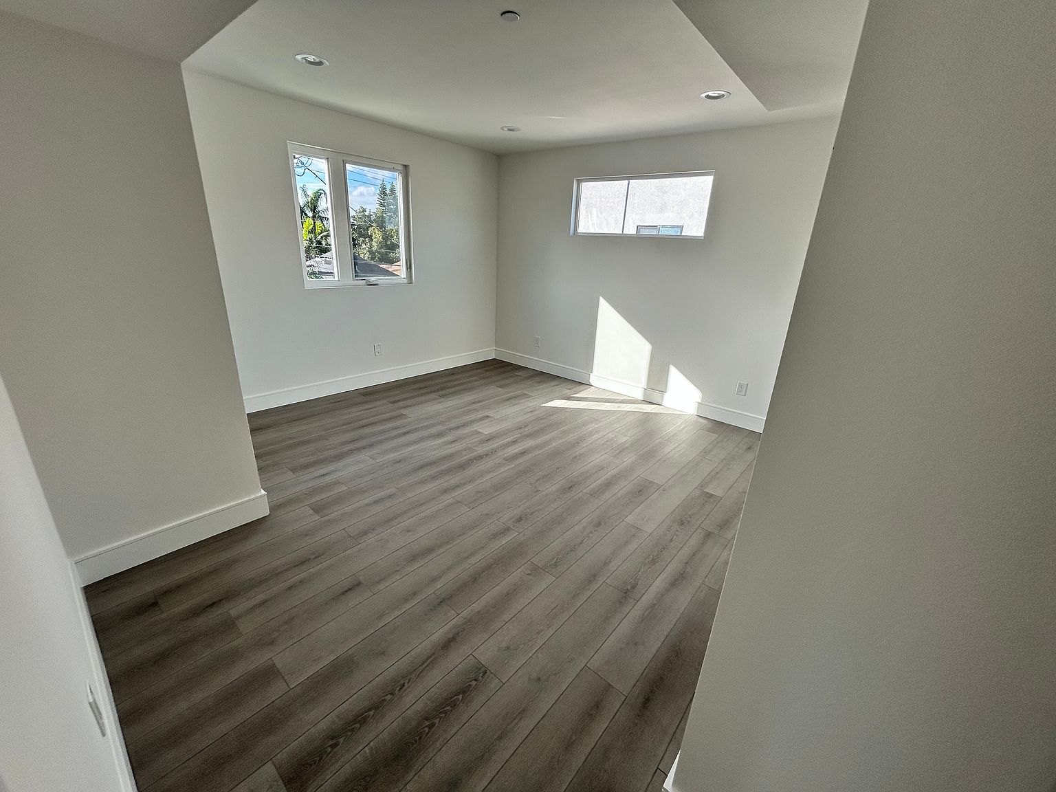 3809 S Budlong Ave, Los Angeles, CA 90037 | Zillow