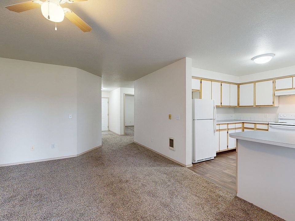 Summit View Apartments - 401 Ratcliff Dr SE Salem OR | Zillow