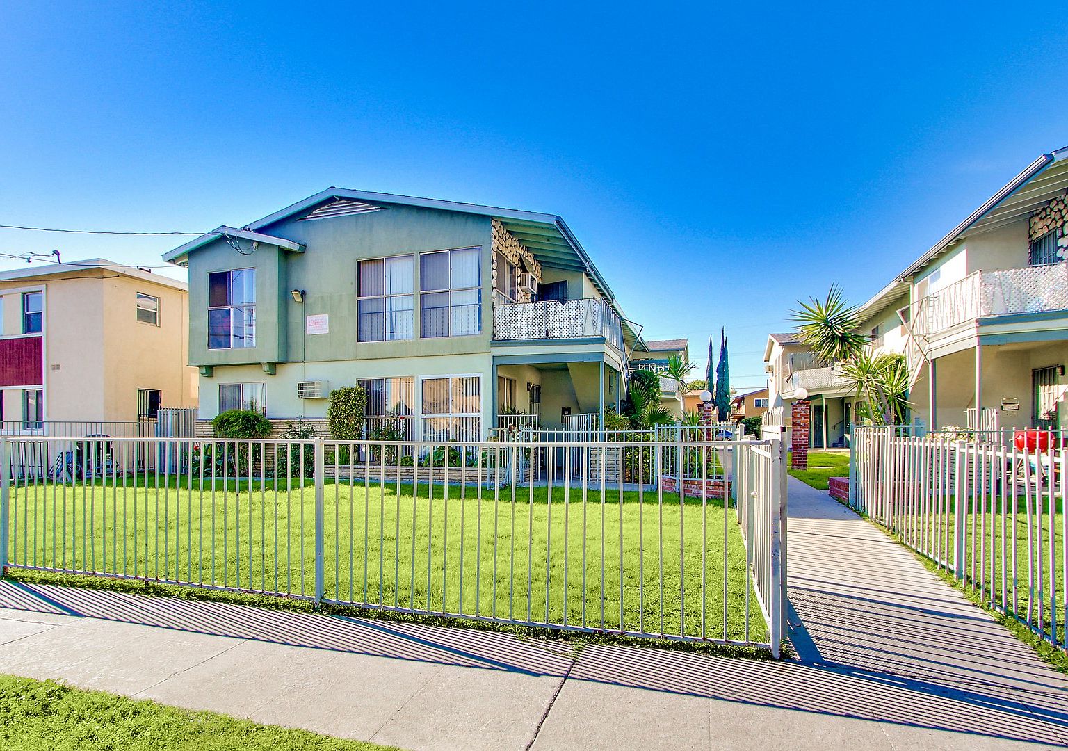 7307-7311 N Variel Ave #7-6, Canoga Park, CA 91304 | Zillow