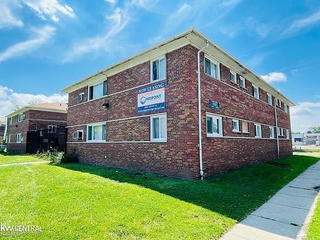 15211 Fenkell St, Detroit, MI 48227 | Zillow