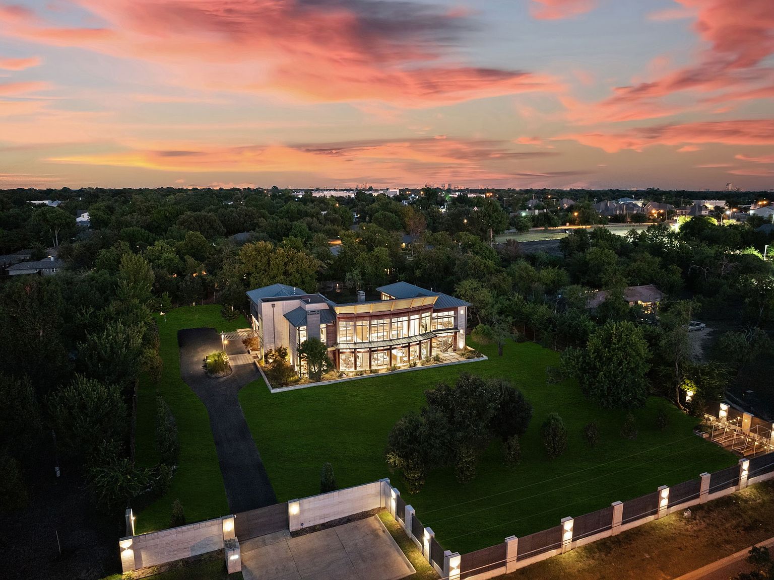 10150 Marsh Ln, Dallas, TX 75229 | Zillow