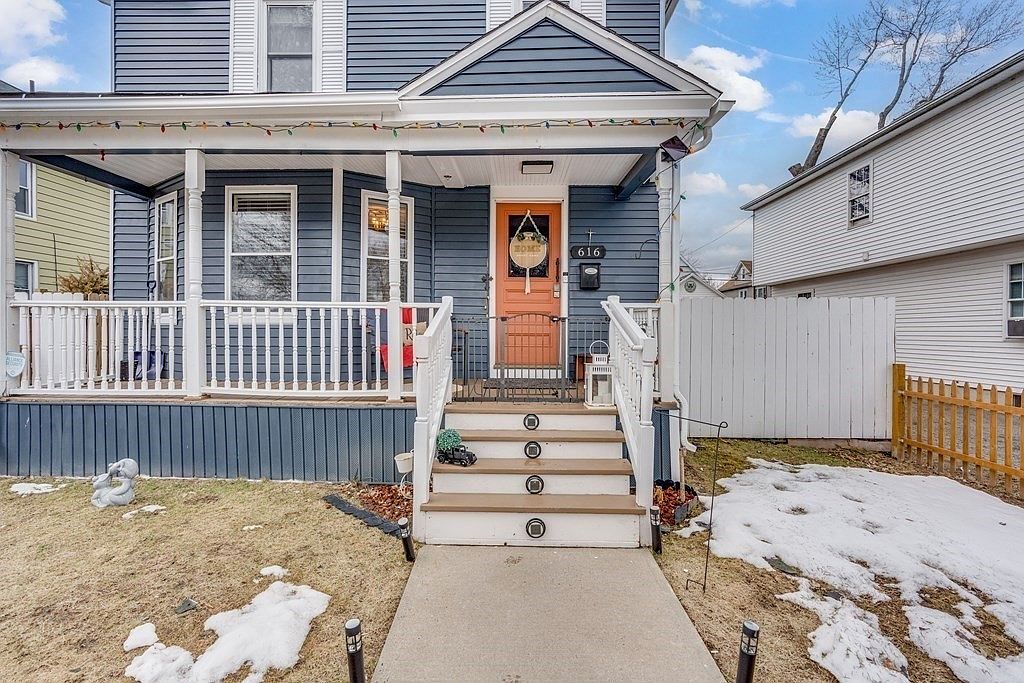 616 Armory St, Springfield, MA 01104 | Zillow