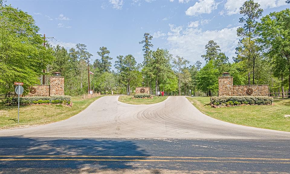 14 Grey Feather Rd, Huntsville, TX 77340 | MLS #16065709 | Zillow