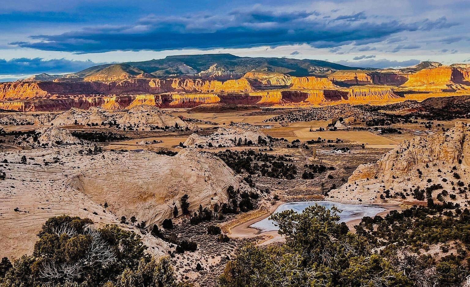 2 E Three Creeks Rd, Teasdale, UT 84773 | MLS #2081059 | Zillow