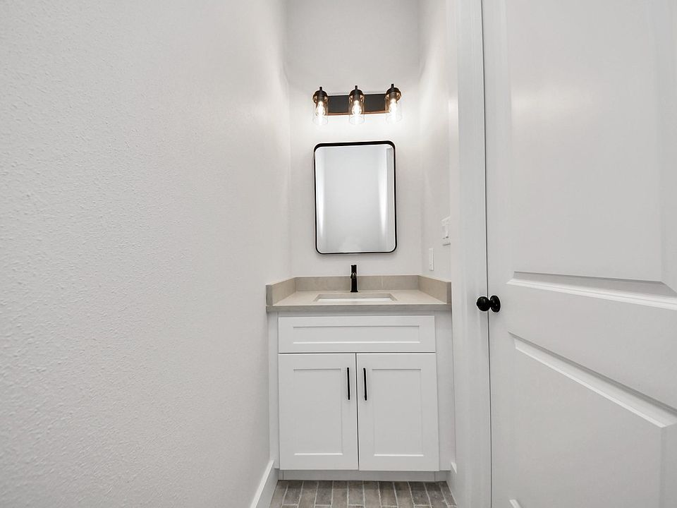 8306 Comal St Houston TX | Zillow