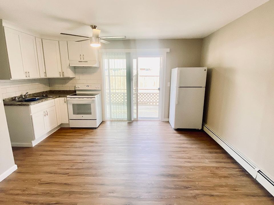32 Park Ave APT 5, Amityville, NY 11701 | Zillow
