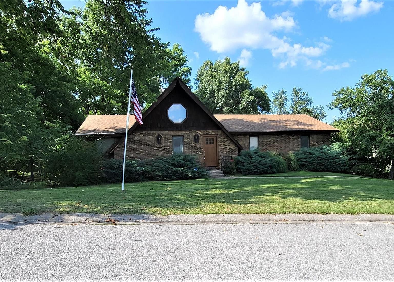 97 Heritage Rd, Hannibal, MO 63401 | MLS #23046185 | Zillow