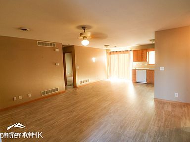 524 Stone Pointe Dr, Manhattan, KS 66503 | Zillow