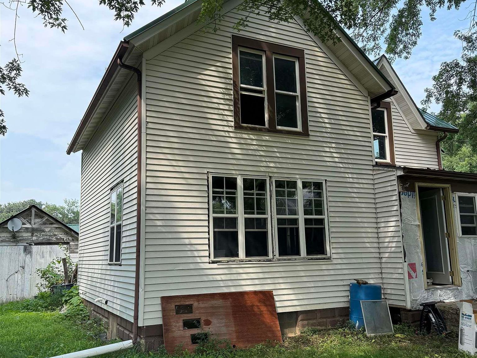 410 Clark St, Washta, IA 51061 | Zillow