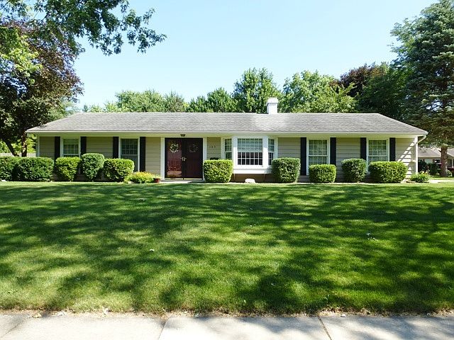 137 Circle Dr W, Montgomery, IL 60538 | Zillow