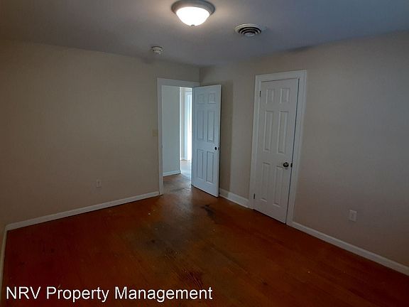 1311 Lawrence St, Radford, VA 24141 | Zillow