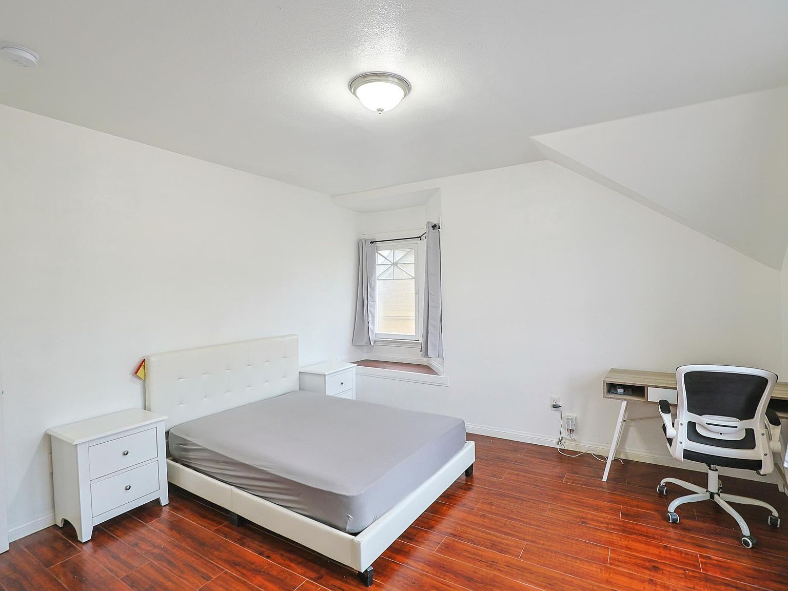 2624 S Budlong Ave #1, Los Angeles, CA 90007 | Zillow