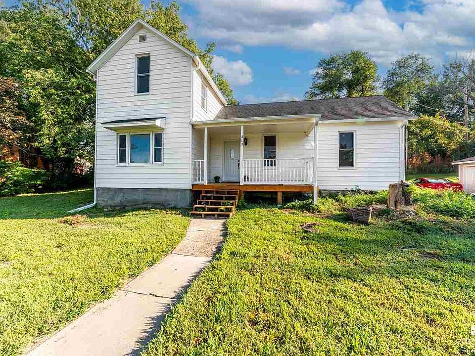 313 1st St, Saint George, KS 66535 | MLS #20232110 | Zillow