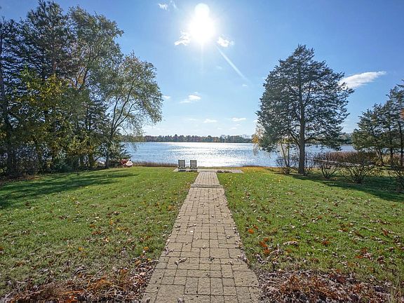 W378S4795 East Pretty Lake ROAD, Dousman, WI 53118 | MLS #1856111 | Zillow