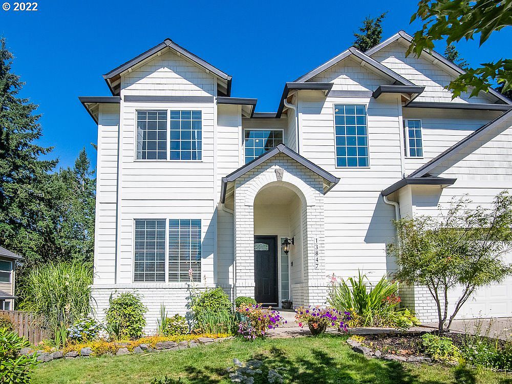 13847 SE Eastridge St, Portland, OR 97236 | Zillow