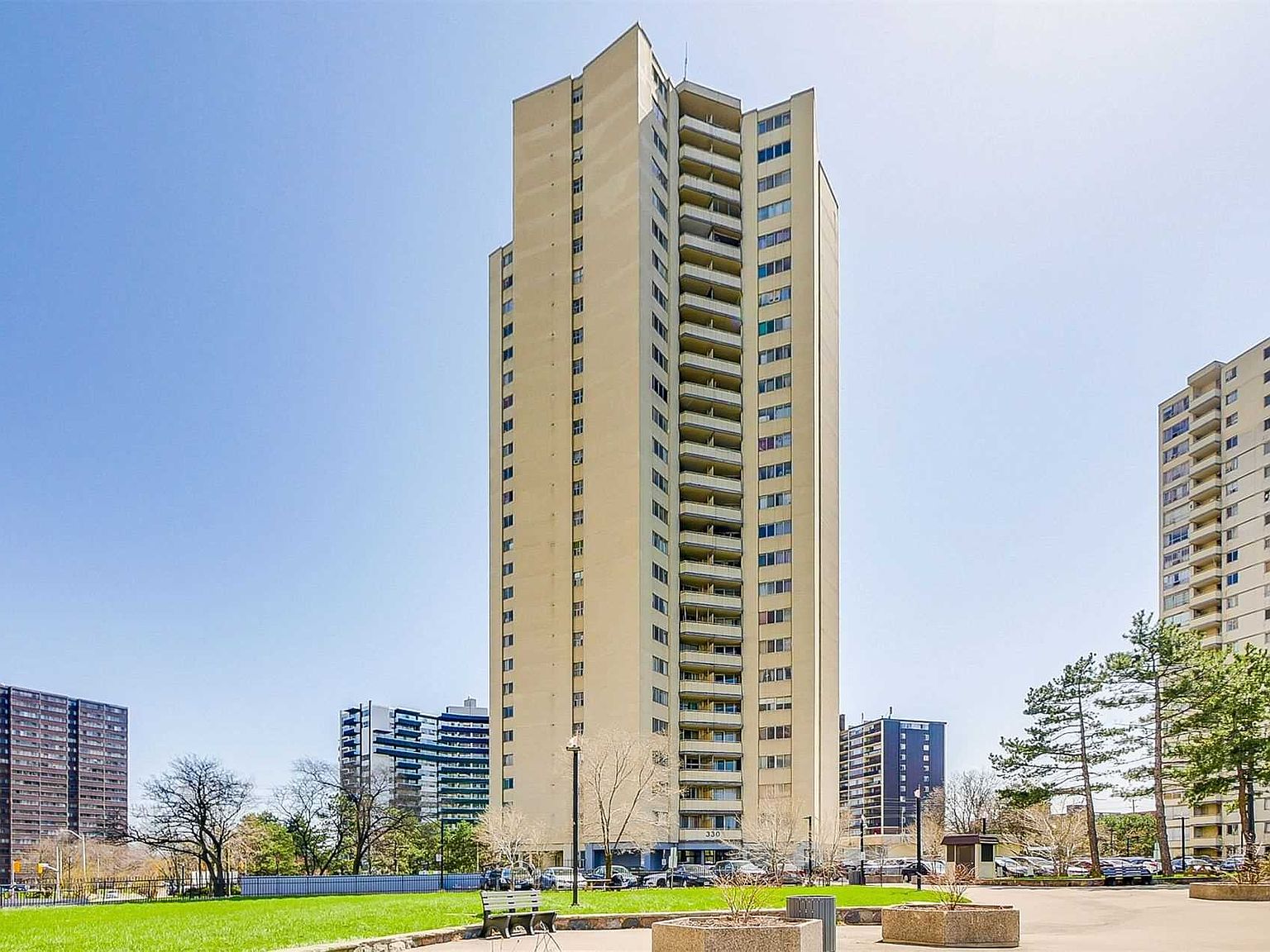 330 Dixon Rd #1407, Toronto, ON M9R 1S9 | Zillow