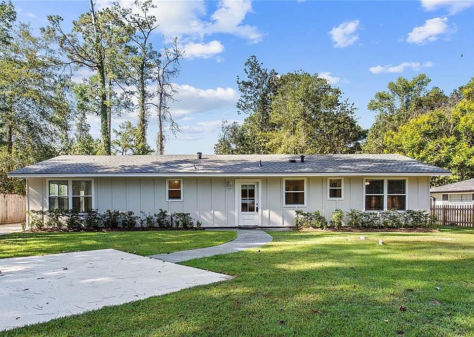 7 Holly Dr, Covington, LA 70435 | MLS #2415856 | Zillow