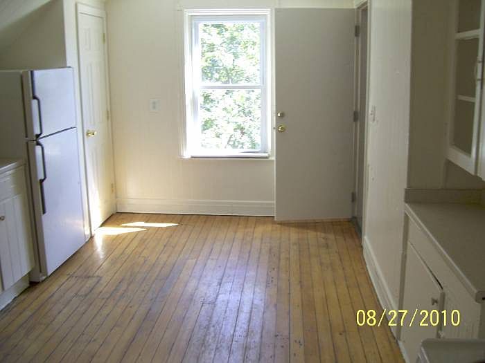 382 Central St #3, Central Falls, RI 02863 | Zillow