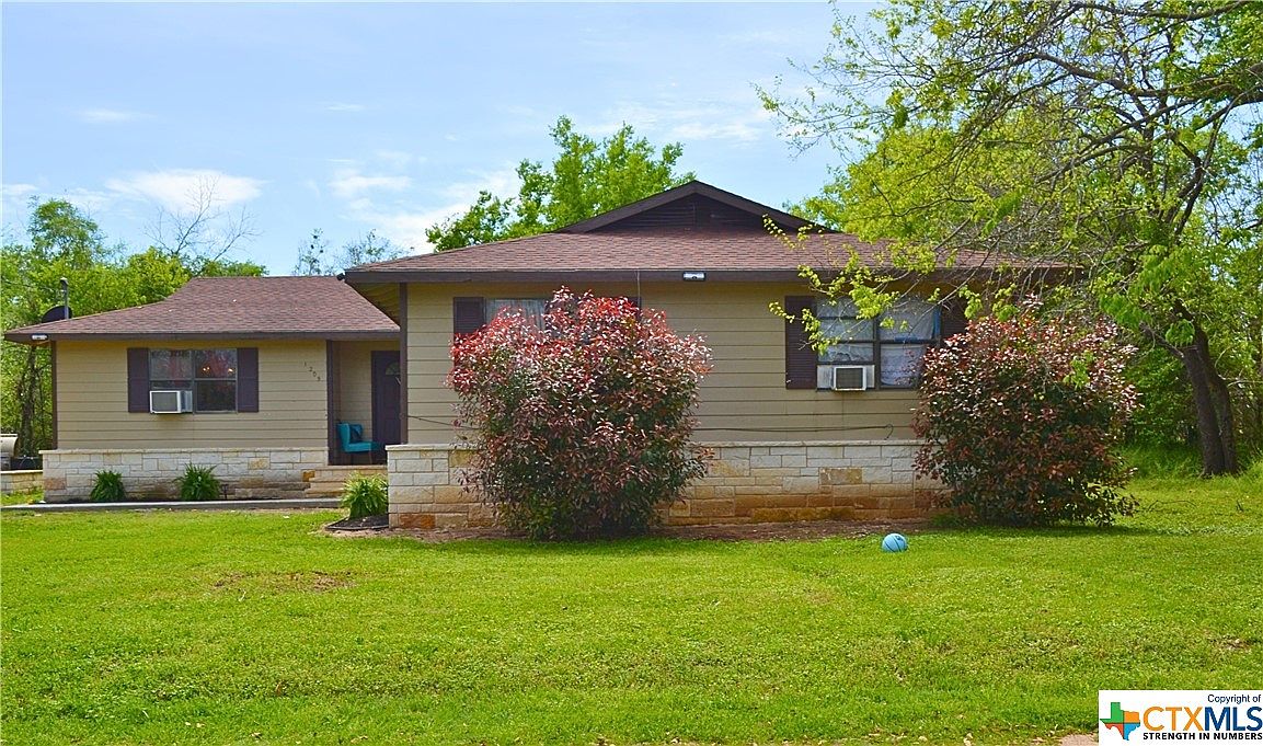 1205 W 10th St, Cameron, TX 76520 | MLS #537804 | Zillow