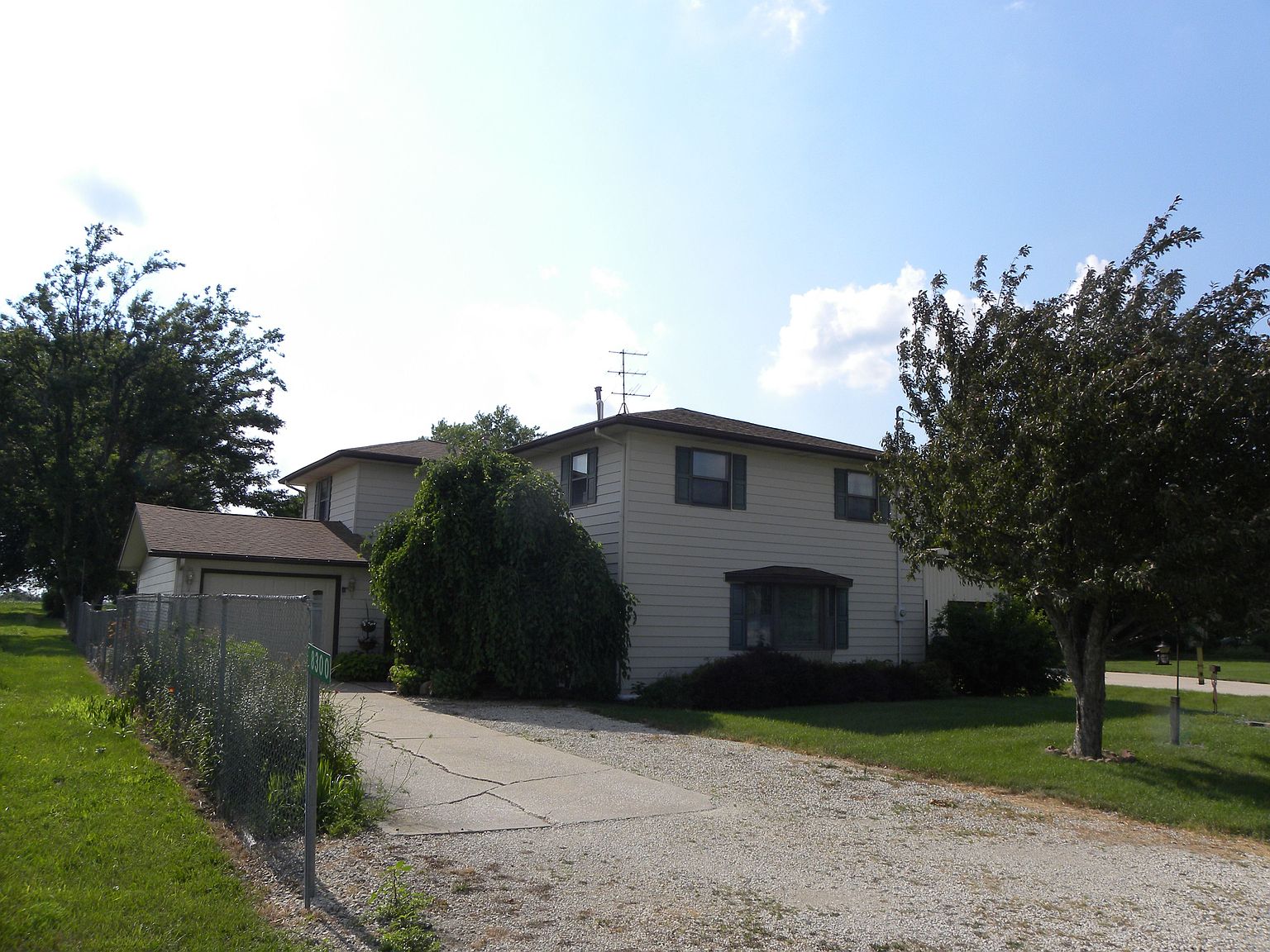 8300 43rd Ave, Prole, IA 50229 | Zillow