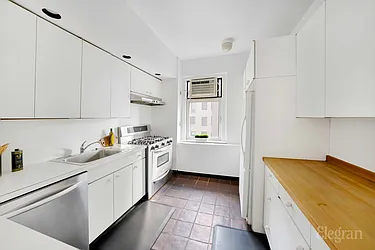 1035 Park Avenue #14B in Upper East Side, Manhattan | StreetEasy