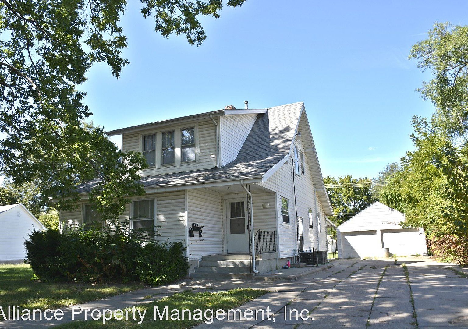 314 Kearney St APT 02, Manhattan, KS 66502 | Zillow