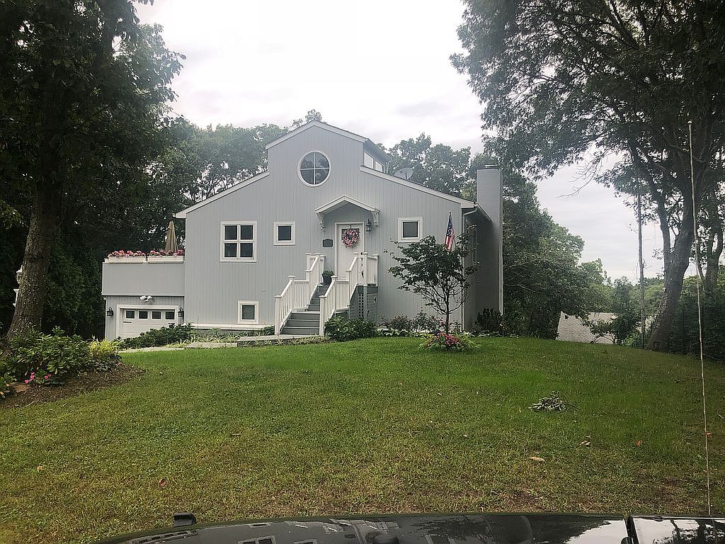 75 Ridge Rd W, Sag Harbor, NY 11963 | Zillow