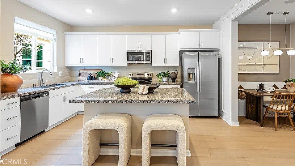 1688 Phantom Ln, Rialto, CA 92376 | MLS #SW26017329 | Zillow