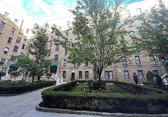 25 Seaman Ave #5M, New York, NY 10034 | Zillow