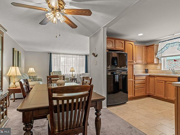 1721 Hartel Ave, Philadelphia, PA 19111 | Zillow