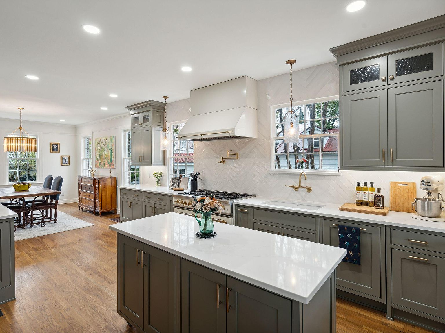 88 Smith St, Charleston, SC 29401 | MLS #24010662 | Zillow