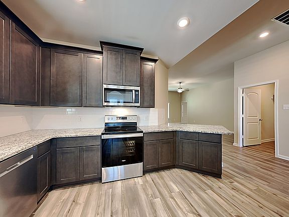 353 Lowery Oaks Trl, Fort Worth, TX 76120 | Zillow