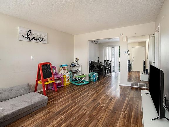 9201-9215 Nieman Rd, Overland Park, KS 66214 | Zillow