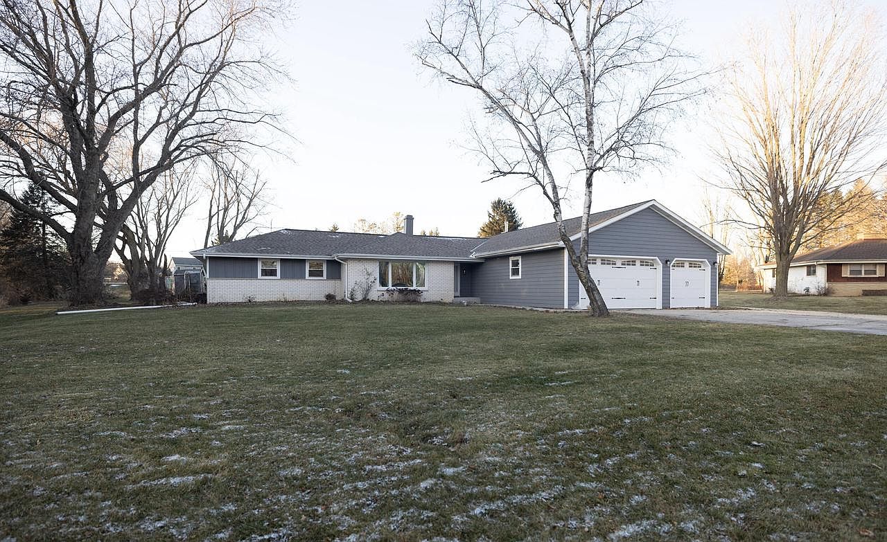 1622 Sharon LANE, Grafton, WI 53024 | MLS #1901926 | Zillow