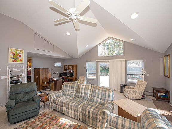 2 Rachel Ave, Commack, NY 11725 | Zillow