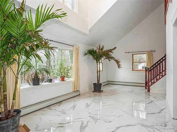 12 Lakeside Drive, Middle Island, NY 11953 | MLS #3519573 | Zillow