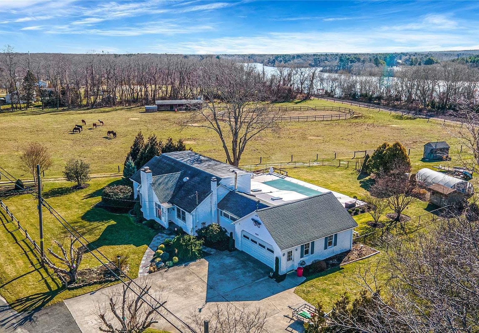 2079 River Road, Calverton, NY 11933 | Zillow