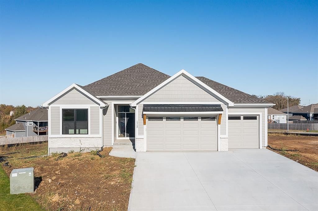 1676 N 163rd St, Basehor, KS 66007 | Zillow