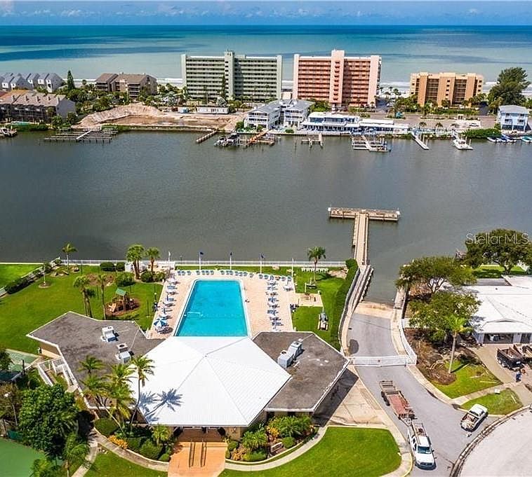 Imperial Point Condominiums - 10350 Imperial Point Dr W Largo, FL ...