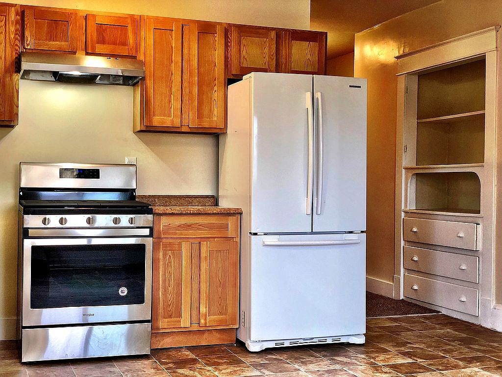 735 Union St, Springfield, MA 01109 | Zillow