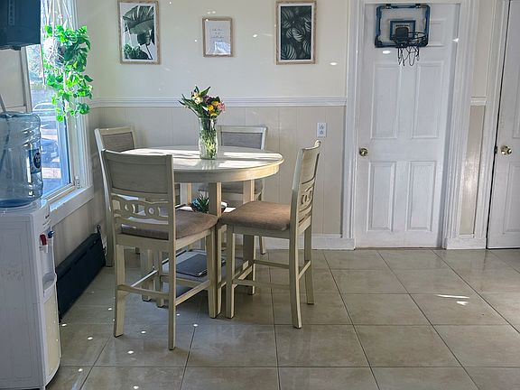 10 Asselin St #1, Warren, RI 02885 | Zillow 10 Asselin St #1, Warren, RI 02885 | Zillow