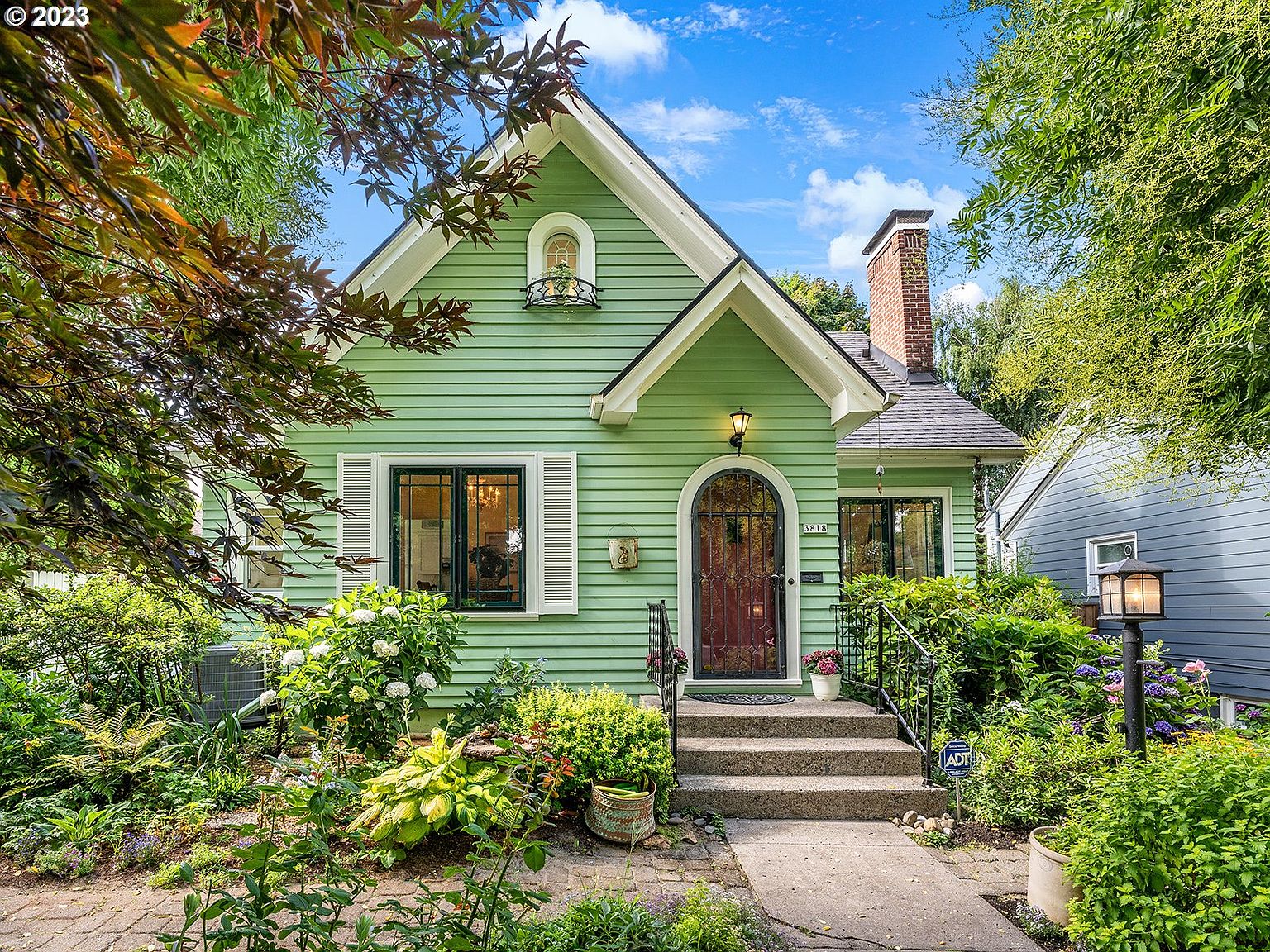 3818 SE Tolman St, Portland, OR 97202 | MLS #23478386 | Zillow