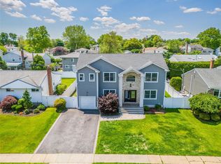 15 Cedar Drive E, Plainview, NY 11803 | MLS #881462 | Zillow