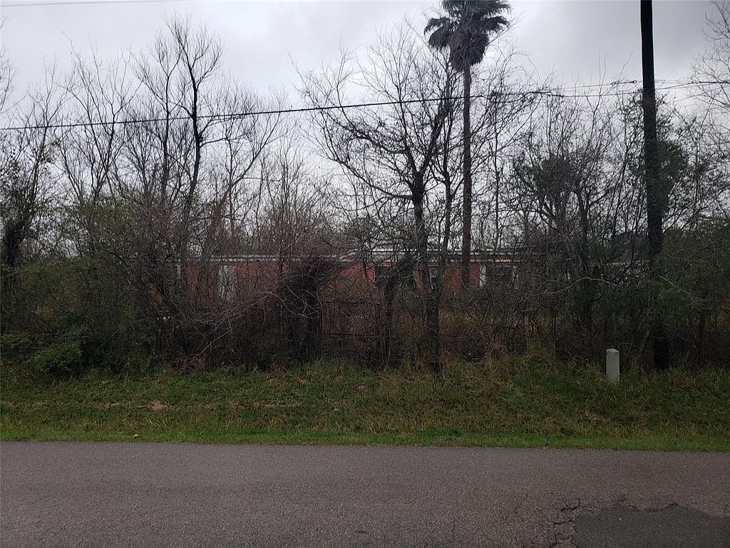1305 Rymal Rd, Alvin, TX 77511 | Zillow
