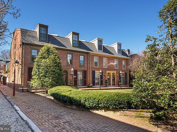 8 Blackwell Pl, Philadelphia, PA 19147 | Zillow