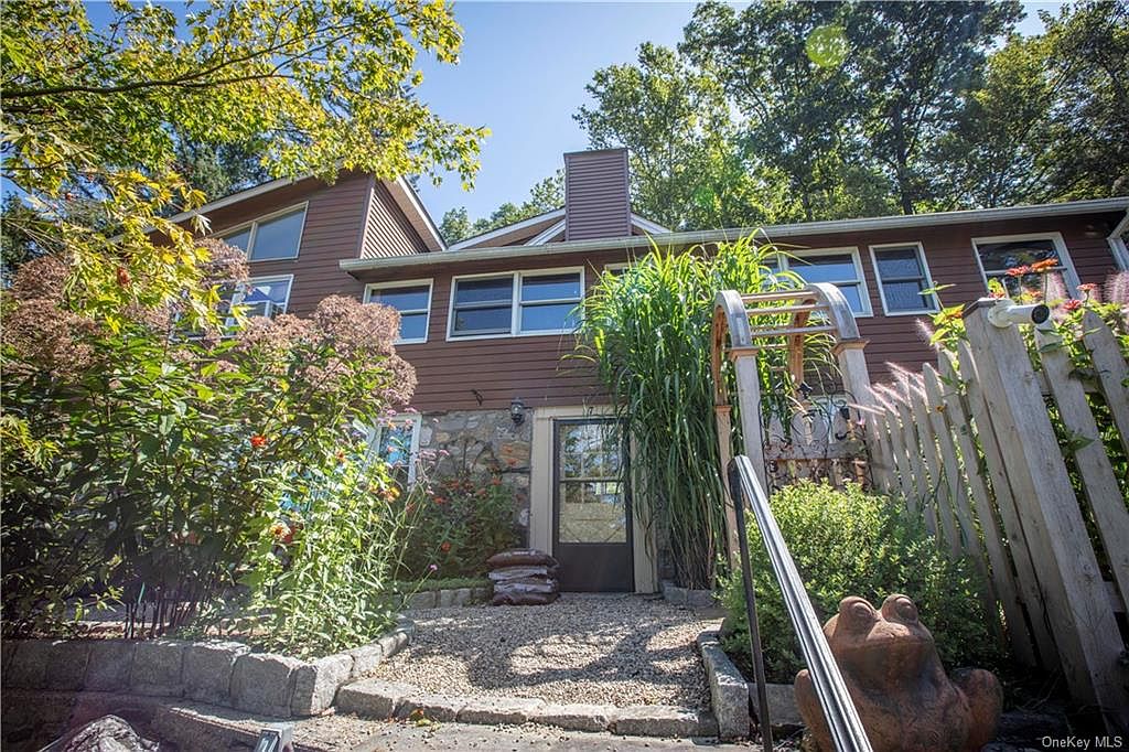 7 Birch Trail, Carmel, NY 10512 | MLS #H6288955 | Zillow