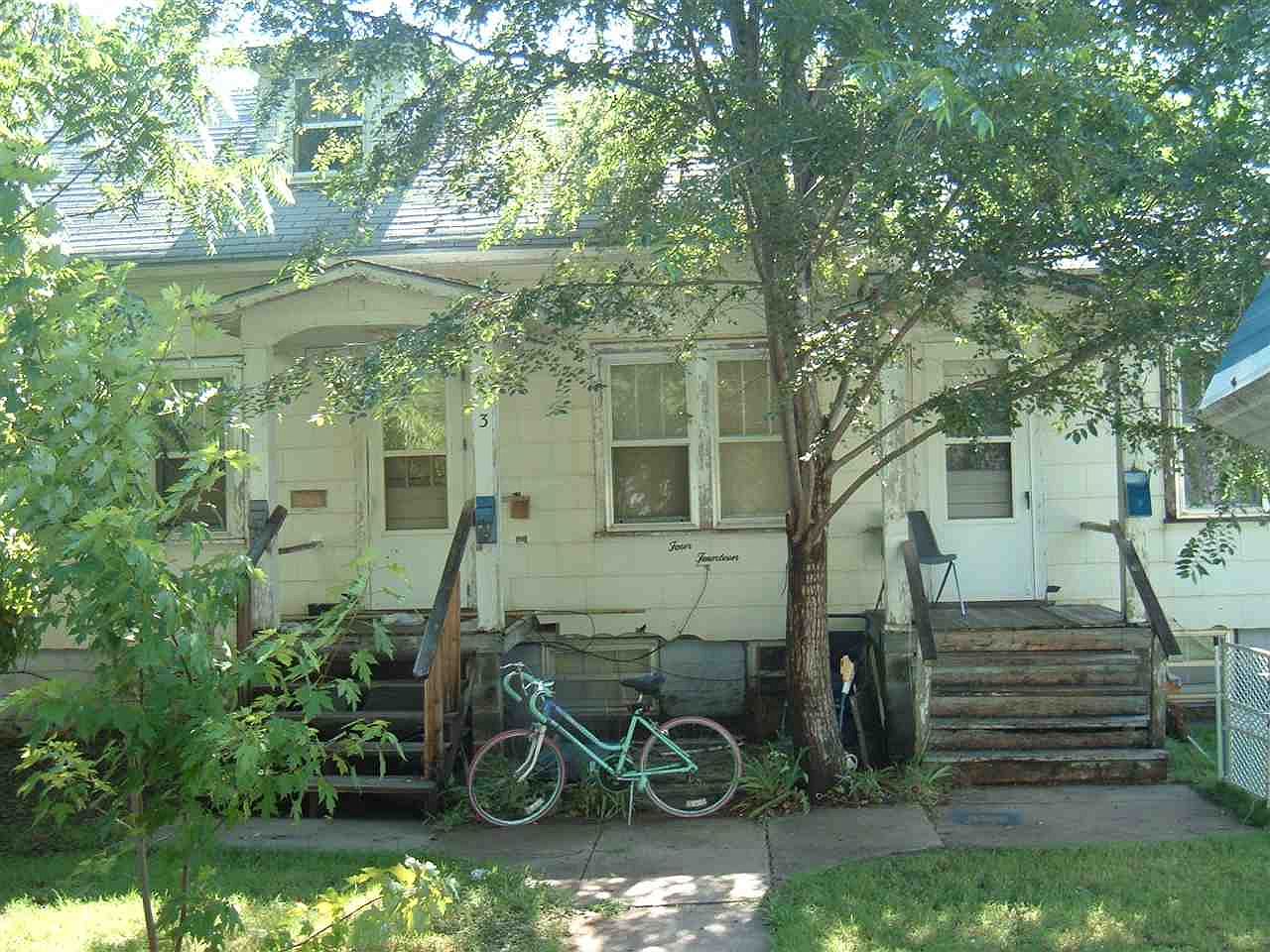 414 S Mound St, Pratt, KS 67124 | Zillow