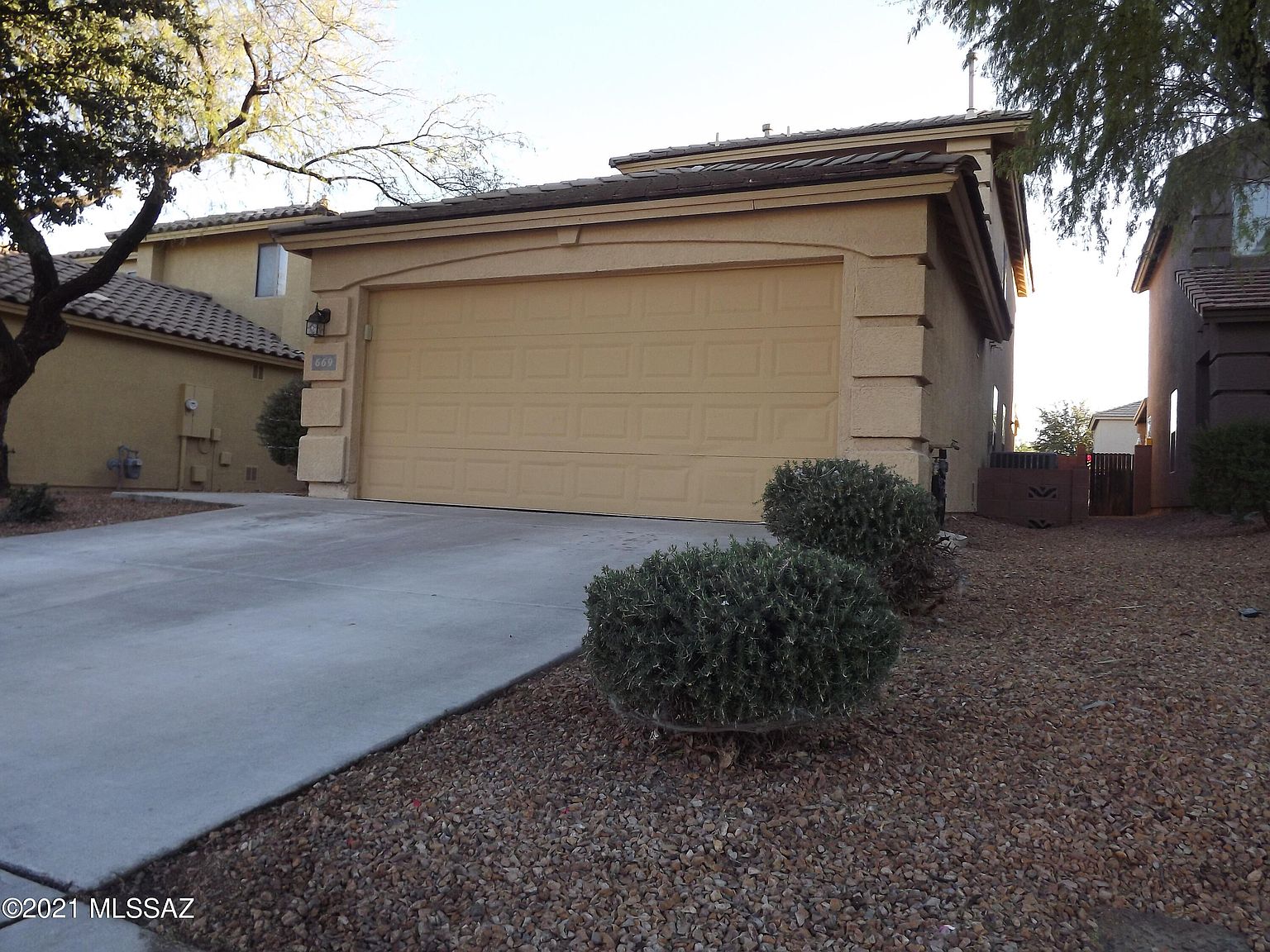 669 W Cholla Crest Dr, Green Valley, AZ 85614 | Zillow