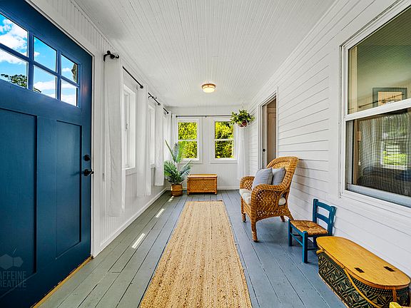 254 Middle Road, Falmouth, ME 04105 | MLS #1568746 | Zillow