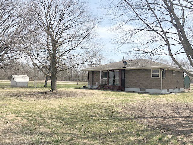 201 1st St, Saint David, IL 61563 | Zillow